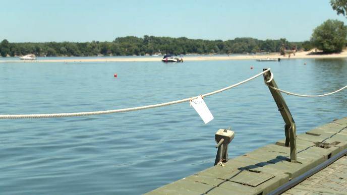 Postavljen pontonski most do plaže Lido na Velikom ratnom ostrvu | Mondo