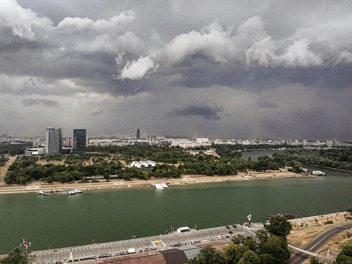 RHMZ upozorio na pljuskove sa grmljavinom i gradom | Mondo