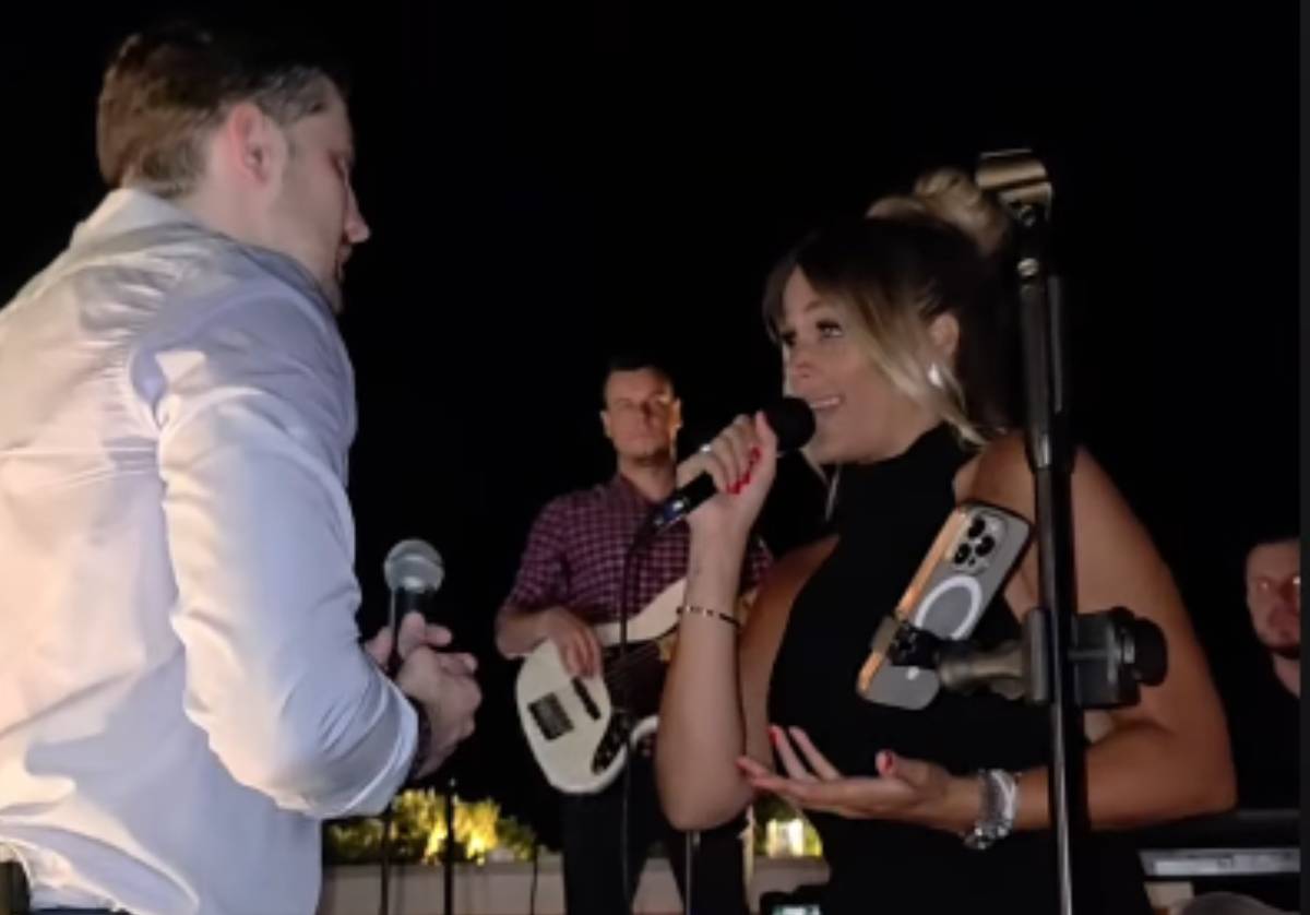 Marija Mikić prvi put nastupila nakon operacija glasnih žica | Mondo