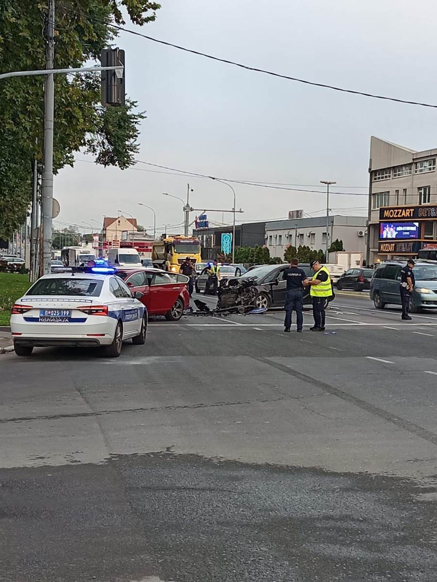 Detalji saobraćajne nesreće kod Karaburme | Mondo