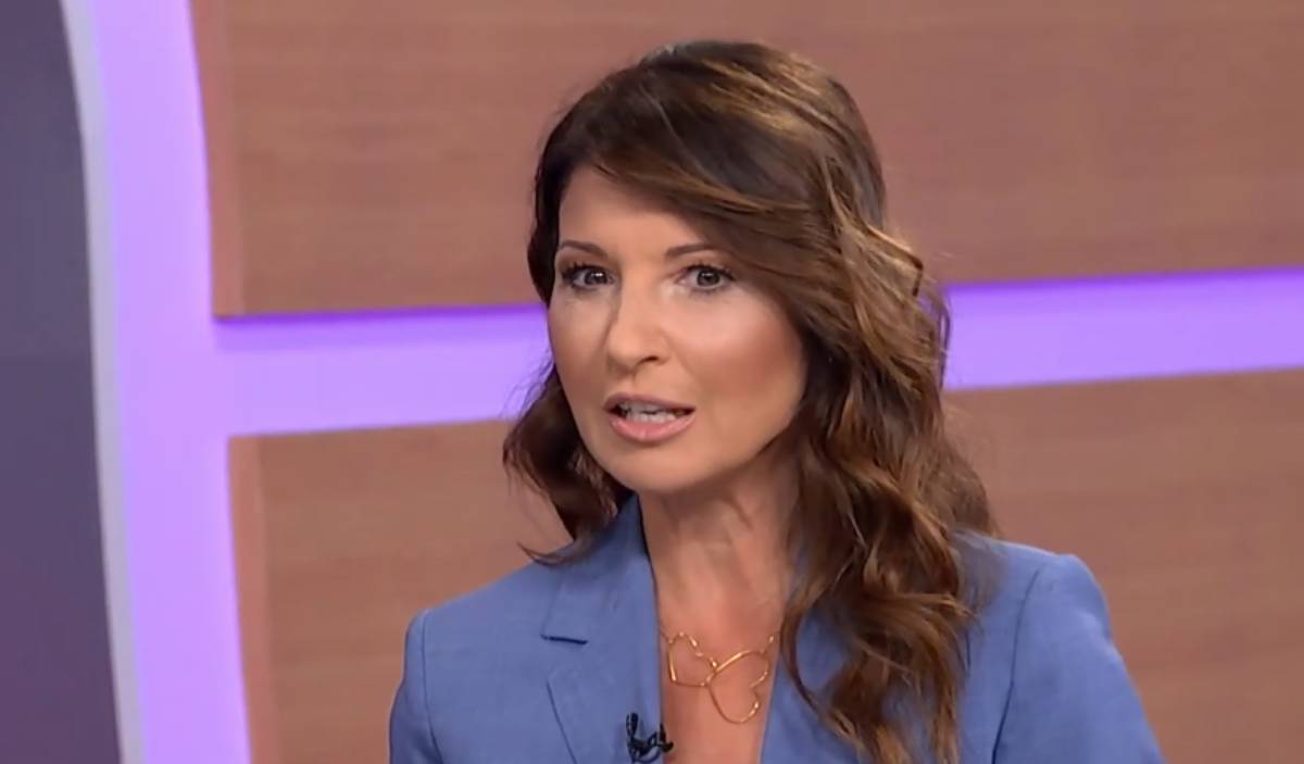 Sanja Marinković se provodi sa porodicom Karić | Mondo