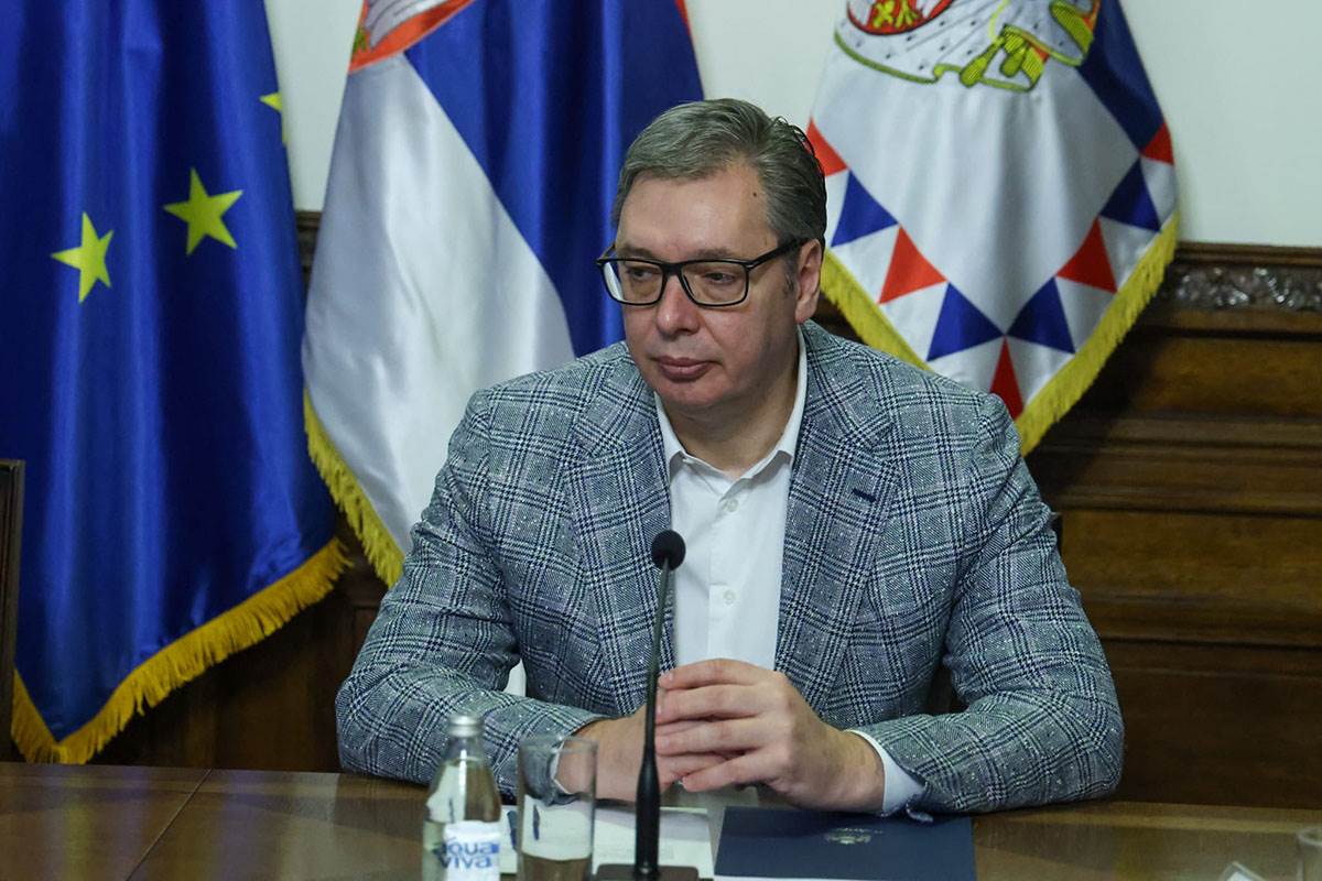 "Badnjak nije samo običaj, već simbol doma, korena i topline ...
