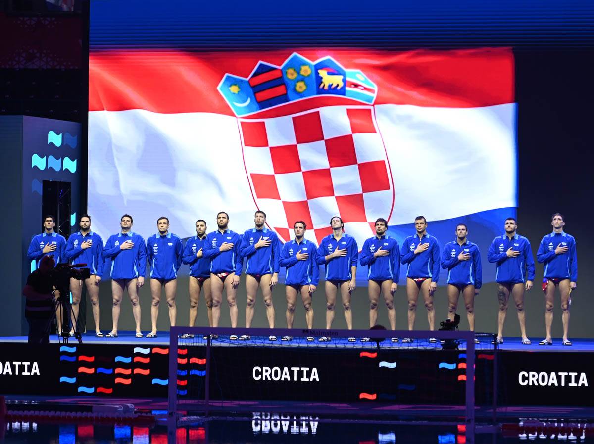 Hrvati se opet žale: Lopte su lepljive, eto čime se služe | Mondo
