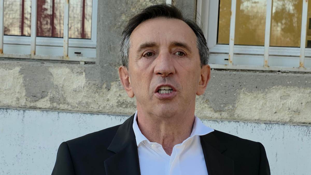 Žika Jakšić pokazao kako šetaju manekeni | Mondo