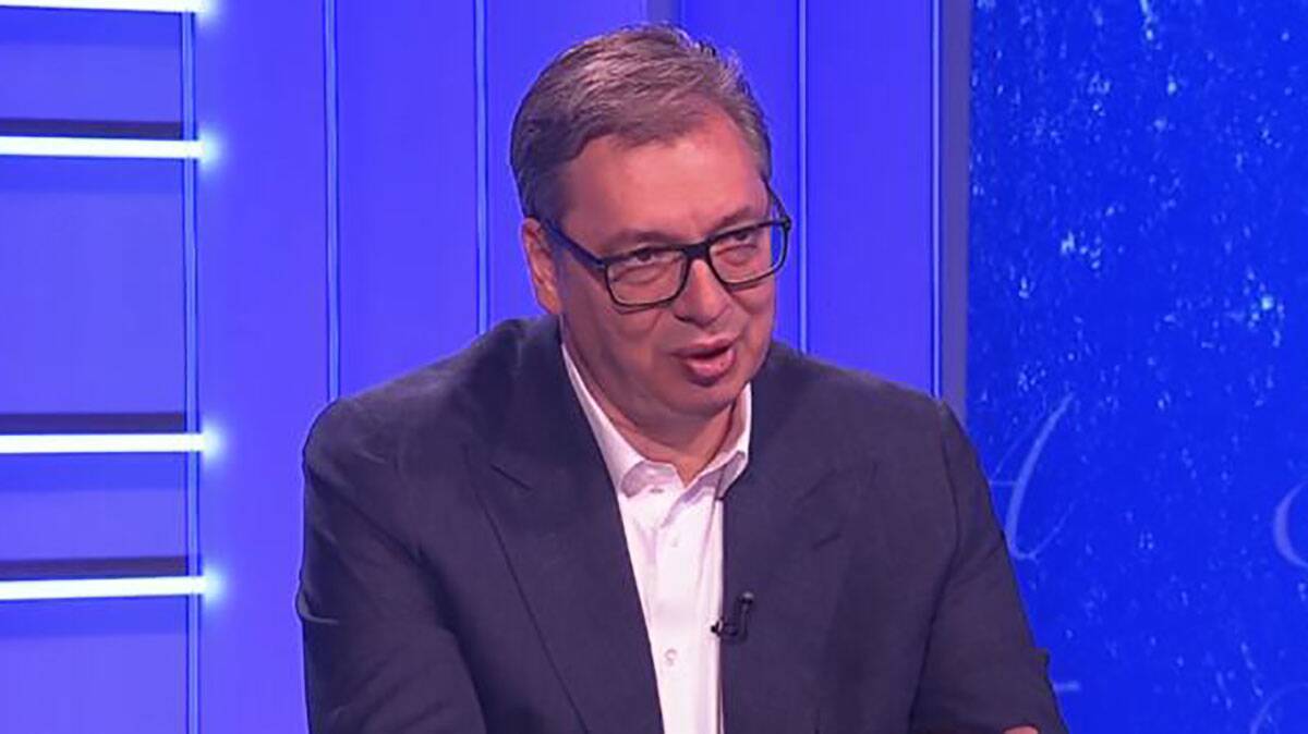 Predsednik Vučić o uklanjanju banera sa Palate Albanija | Mondo