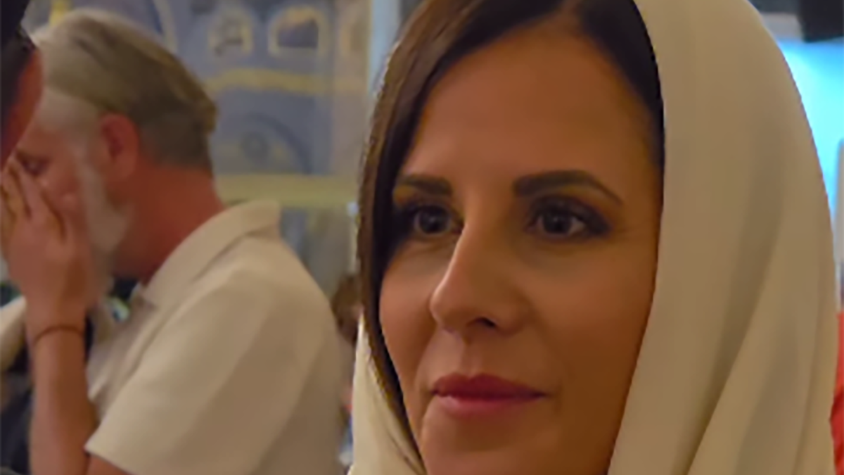 Tamara Vučić se sa sinom Vukanom poklonila Pojasu Presvete Bogorodice ...