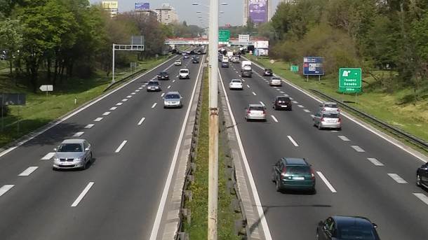 novi beograd autoput zena skocila | Mondo
