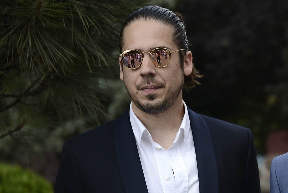 Nikola Rokvić volontira | Mondo