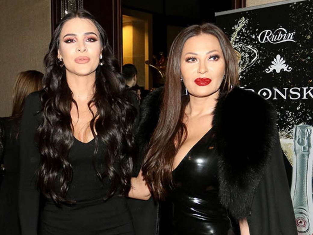 Anastasija Ražnatović pesme Ceca | Mondo