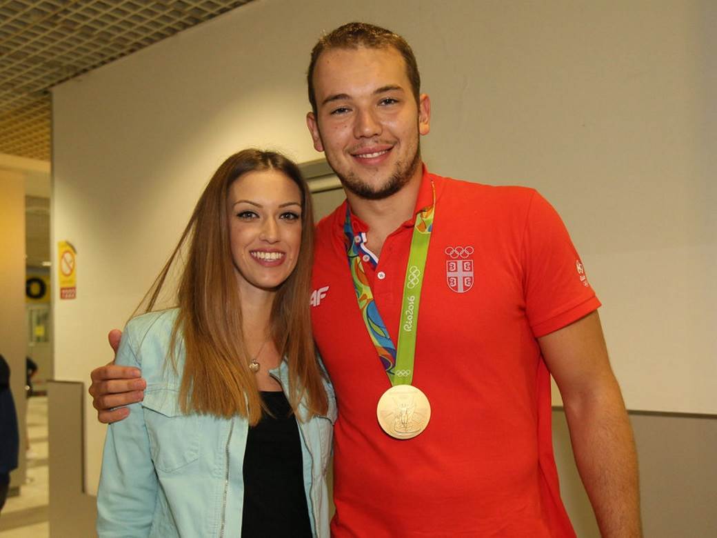 Dušan Mandić dobio ćerku | Mondo