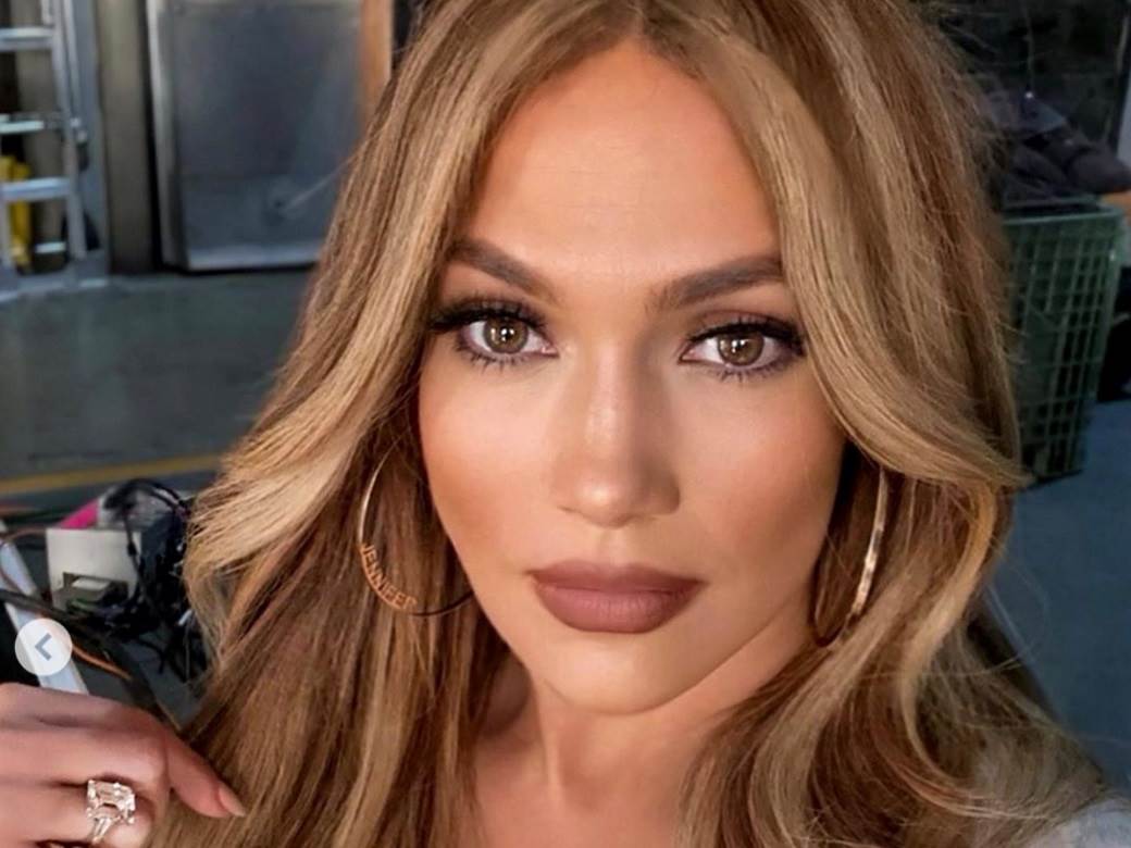 dzenifer lopez sestra linzi instagram foto | Mondo