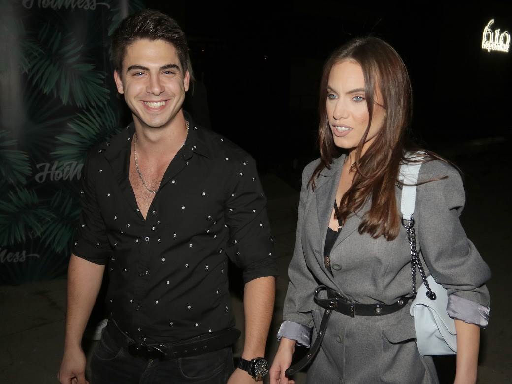 Filip Reljić pretučen na benzinskoj pumpi napad učesnica Parova Jovana ...