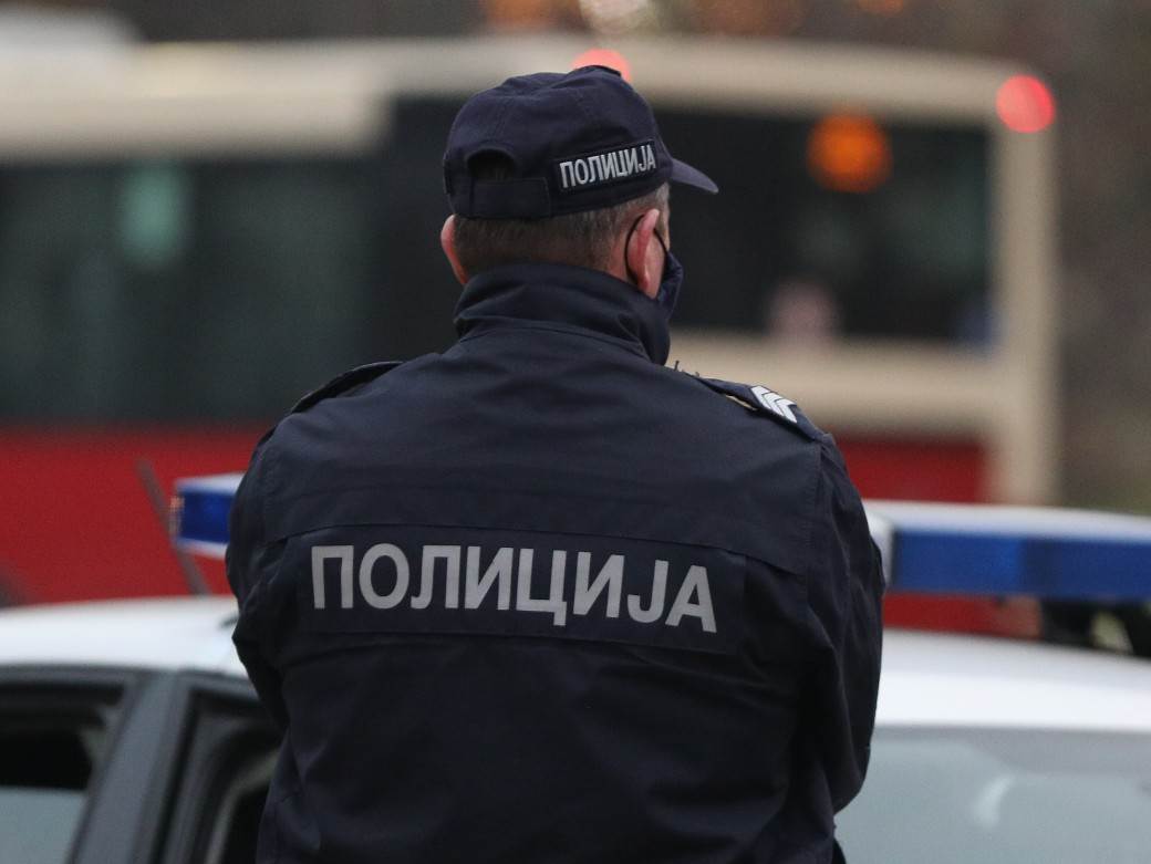 Detalji pucnjave na policajca | Mondo