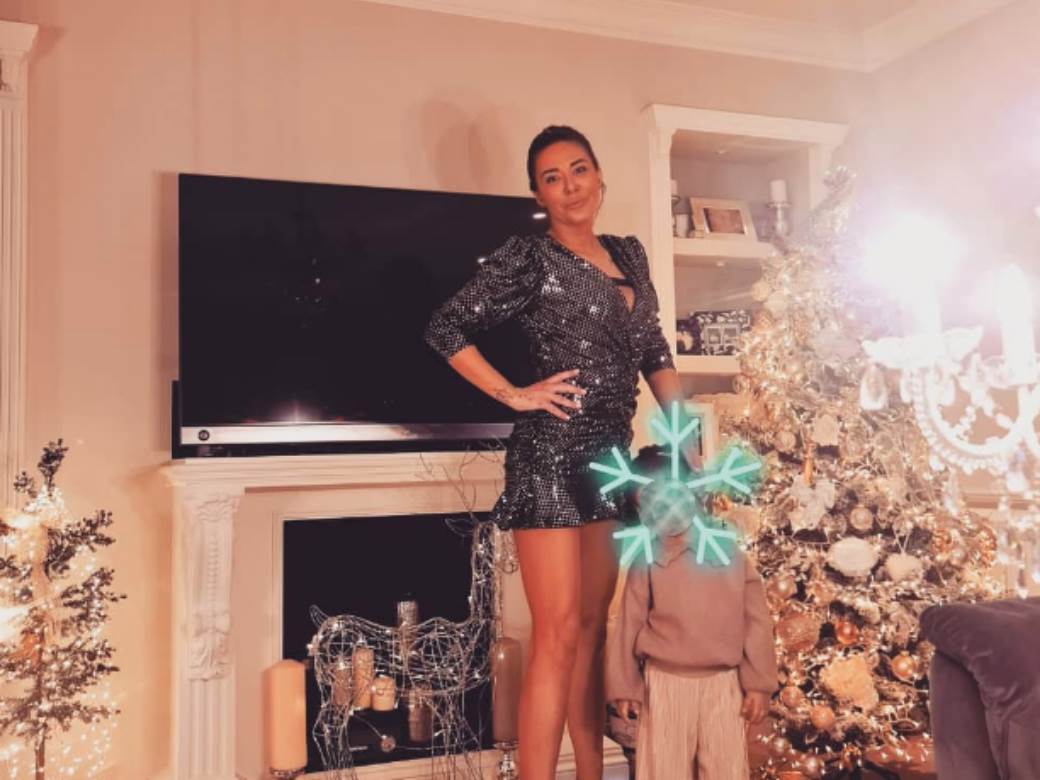 ana nikolic cerka tara nova godina jelka | Mondo