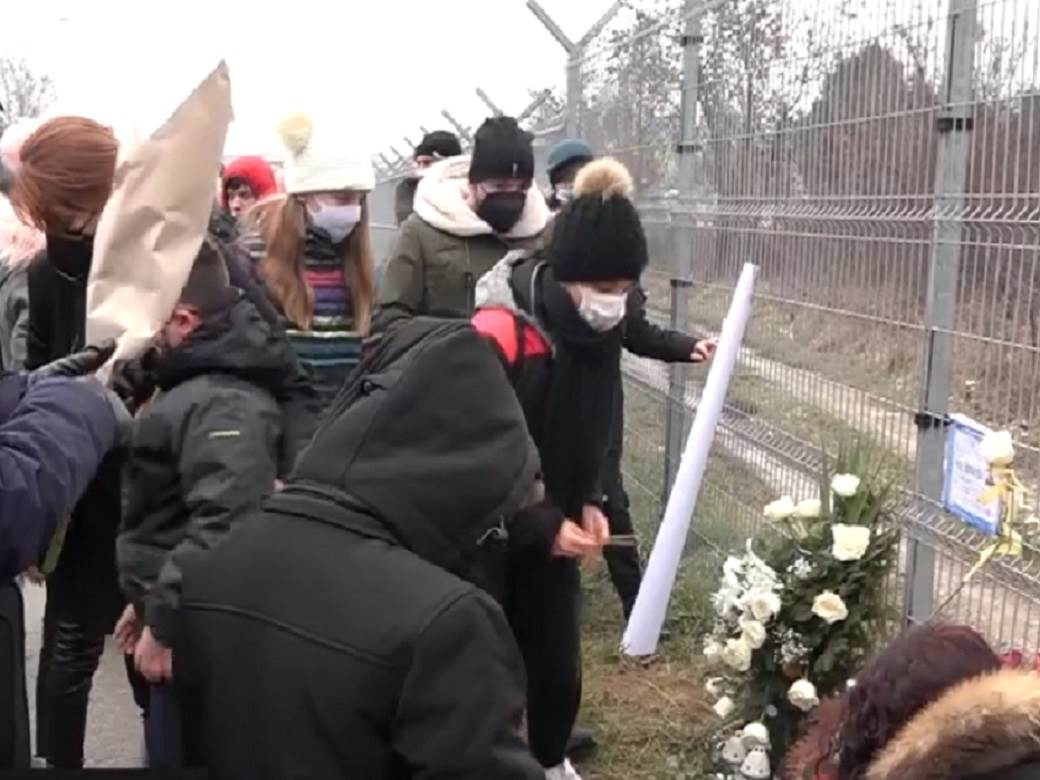 nis saobracajna nesreca audi smrti protesti video | Mondo