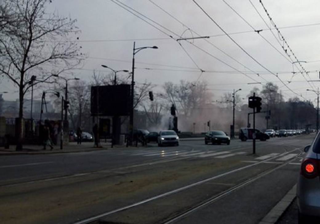 beograd dim baklje vukov spomenik trg nikole pasica crvena zvezda ...